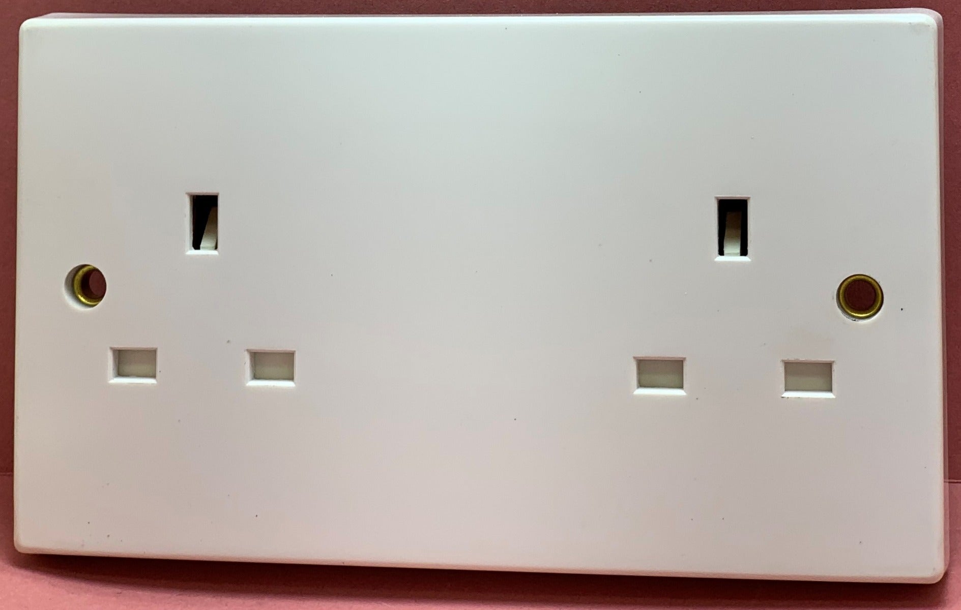 Quadrant XL Twin Unswitched Socket 13A - VUSS2 - Quadrant - Falcon ...